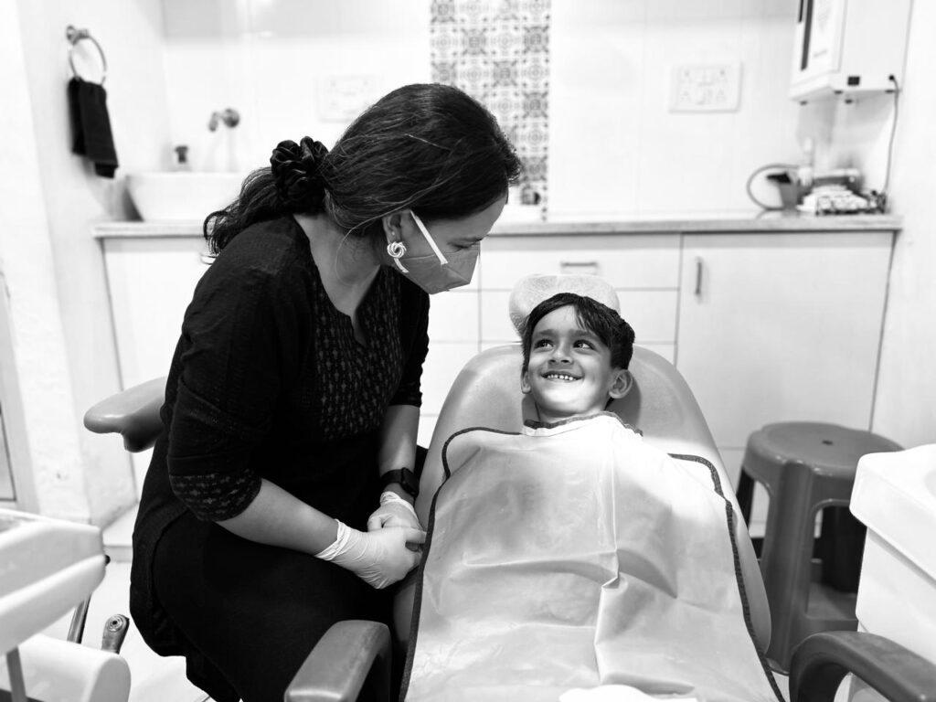 Meet us – Dr Ashu's Dental Clinic